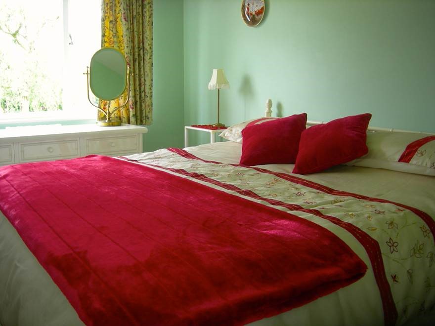 red-bedroom – Walpole Farm House